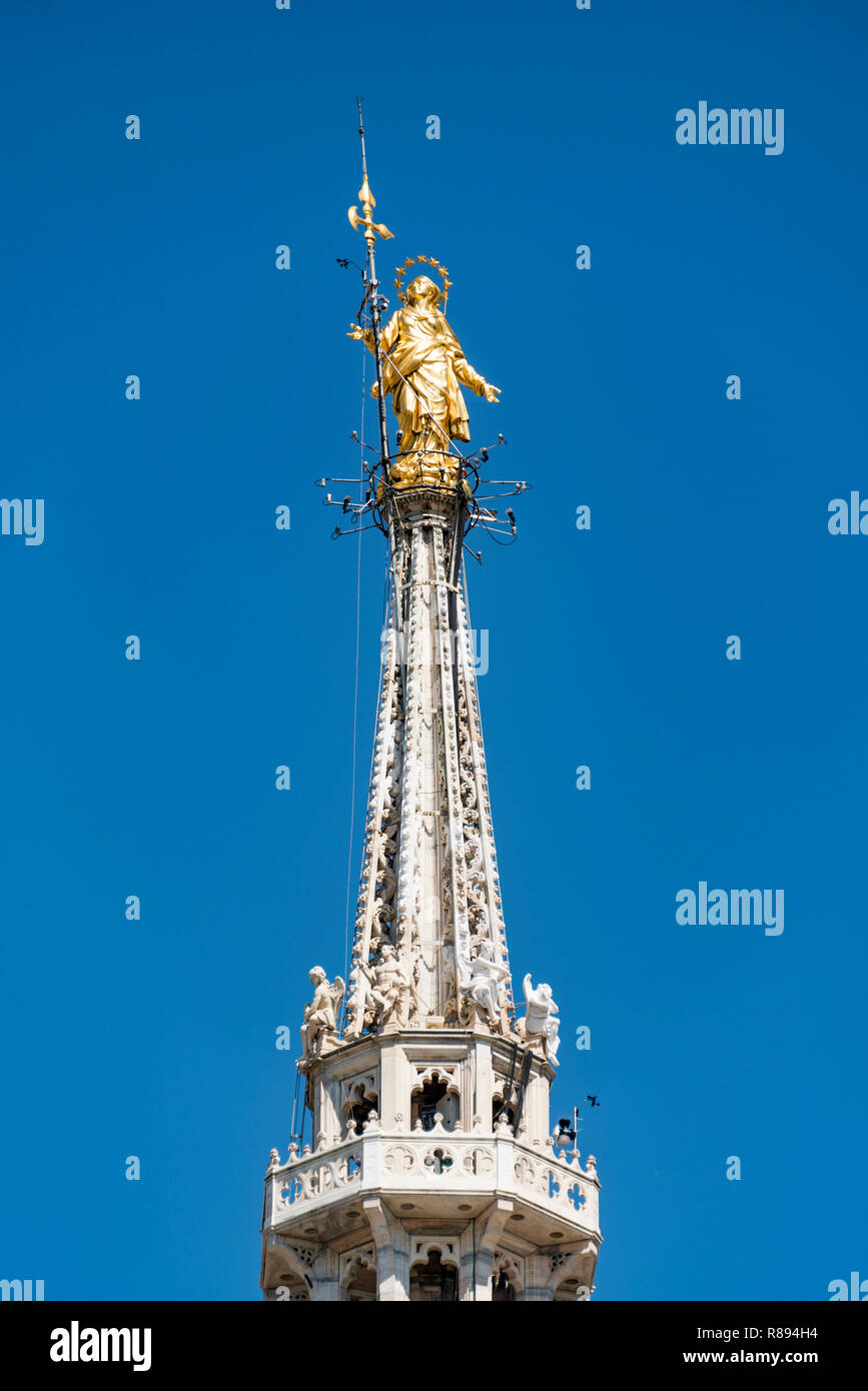 Milan duomo madonna cathedral church hi-res stock photography and ...