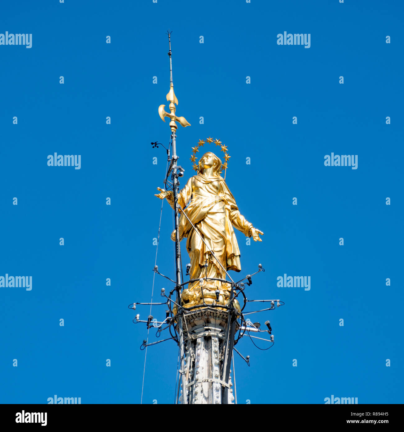Famous golden statue virgin mary hi-res stock photography and images ...