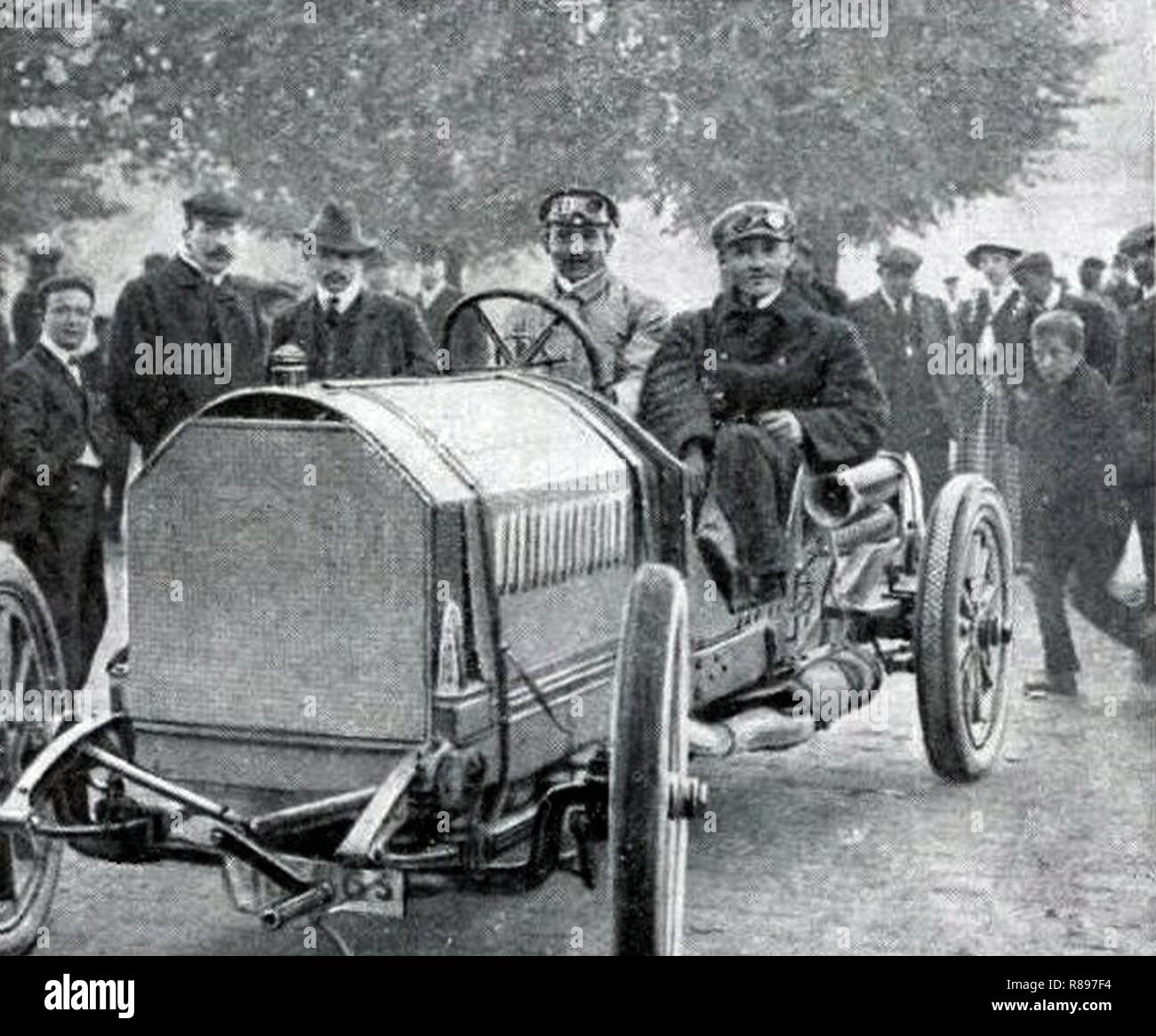 Carl Jörns, vainqueur de la côte de Château-Thierry sur Opel en 1908 ...