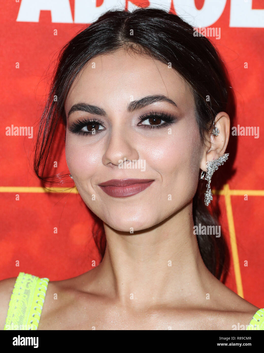 BEVERLY HILLS, LOS ANGELES, CA, USA - OCTOBER 18: Actress Victoria ...