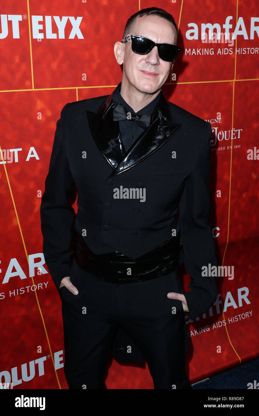 BEVERLY HILLS, LOS ANGELES, CA, USA - OCTOBER 18: Jeremy Scott at the ...