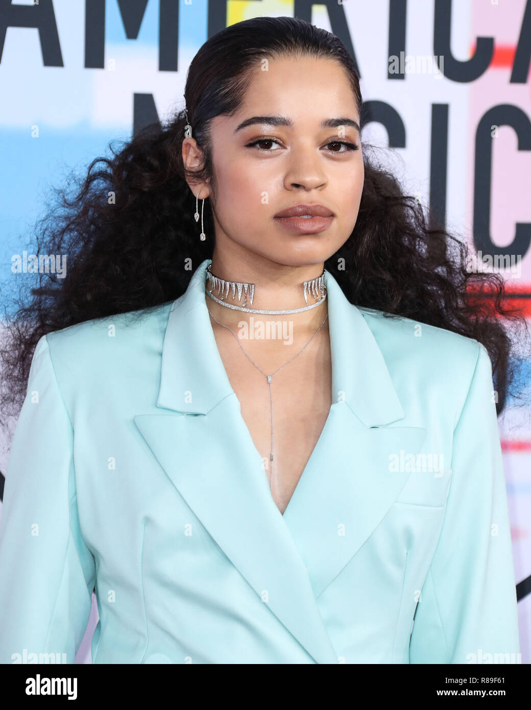 Diamond ear cuff hi-res stock photography and images - Alamy