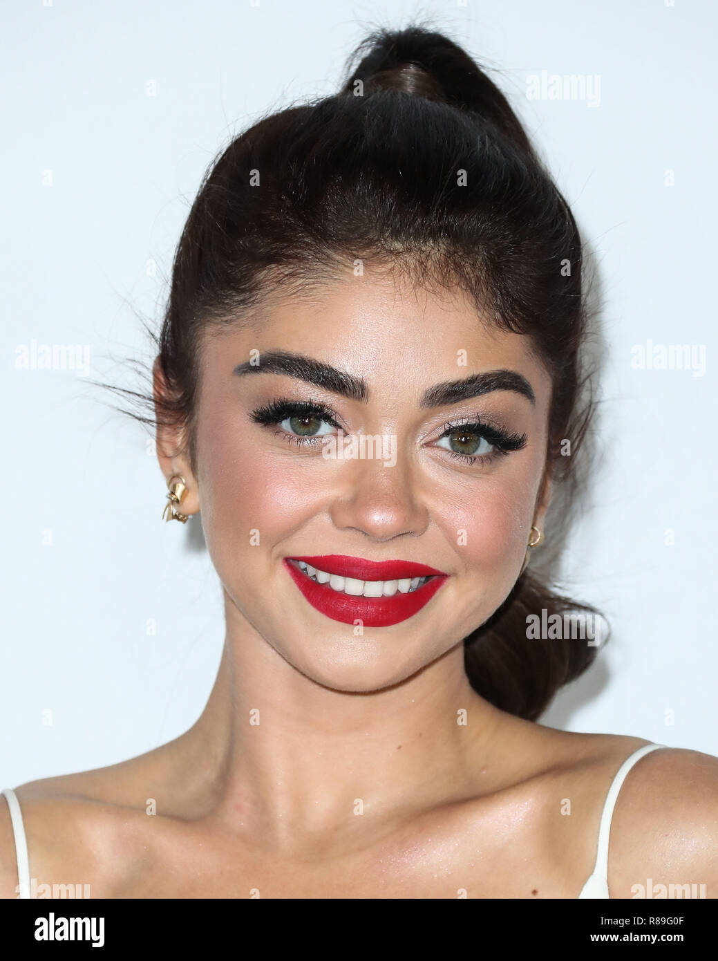 LOS ANGELES, CA, USA - OCTOBER 06: Sarah Hyland at Mickey's 90th ...