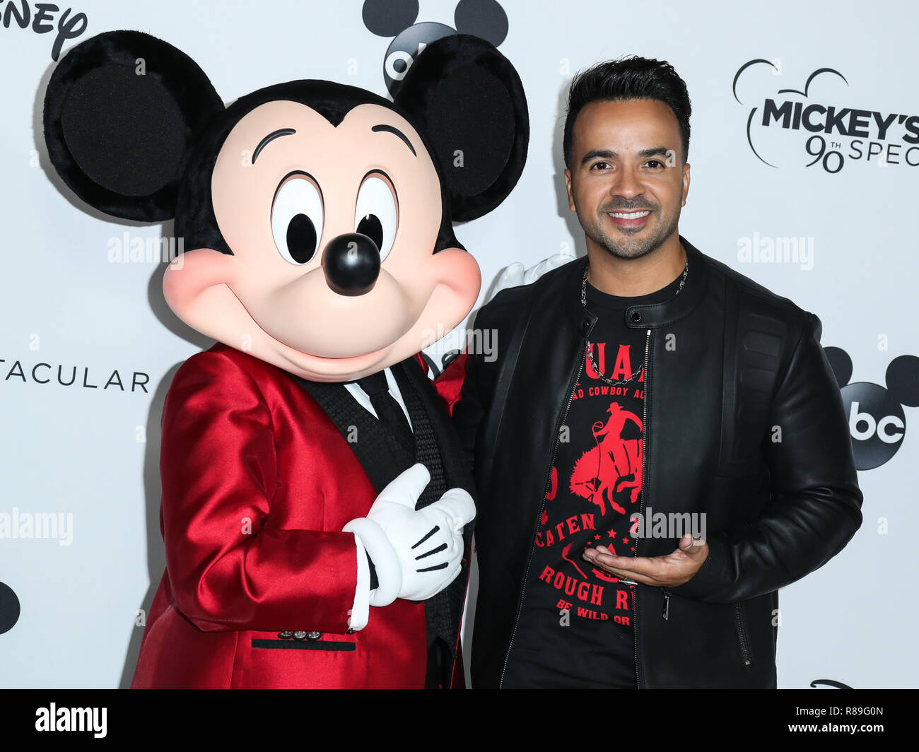 LOS ANGELES, CA, USA - OCTOBER 06: Mickey Mouse, Luis Fonsi at Mickey's ...
