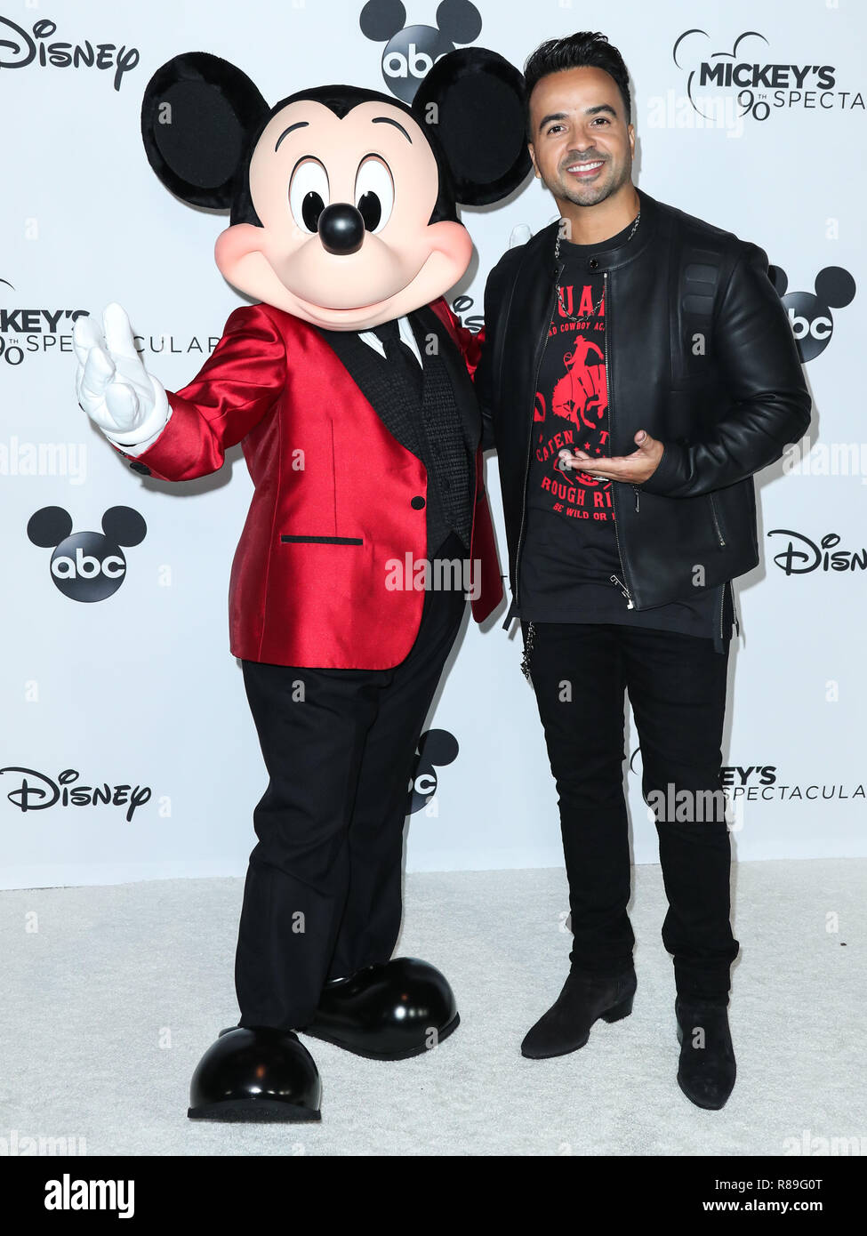 LOS ANGELES, CA, USA - OCTOBER 06: Mickey Mouse, Luis Fonsi at Mickey's ...