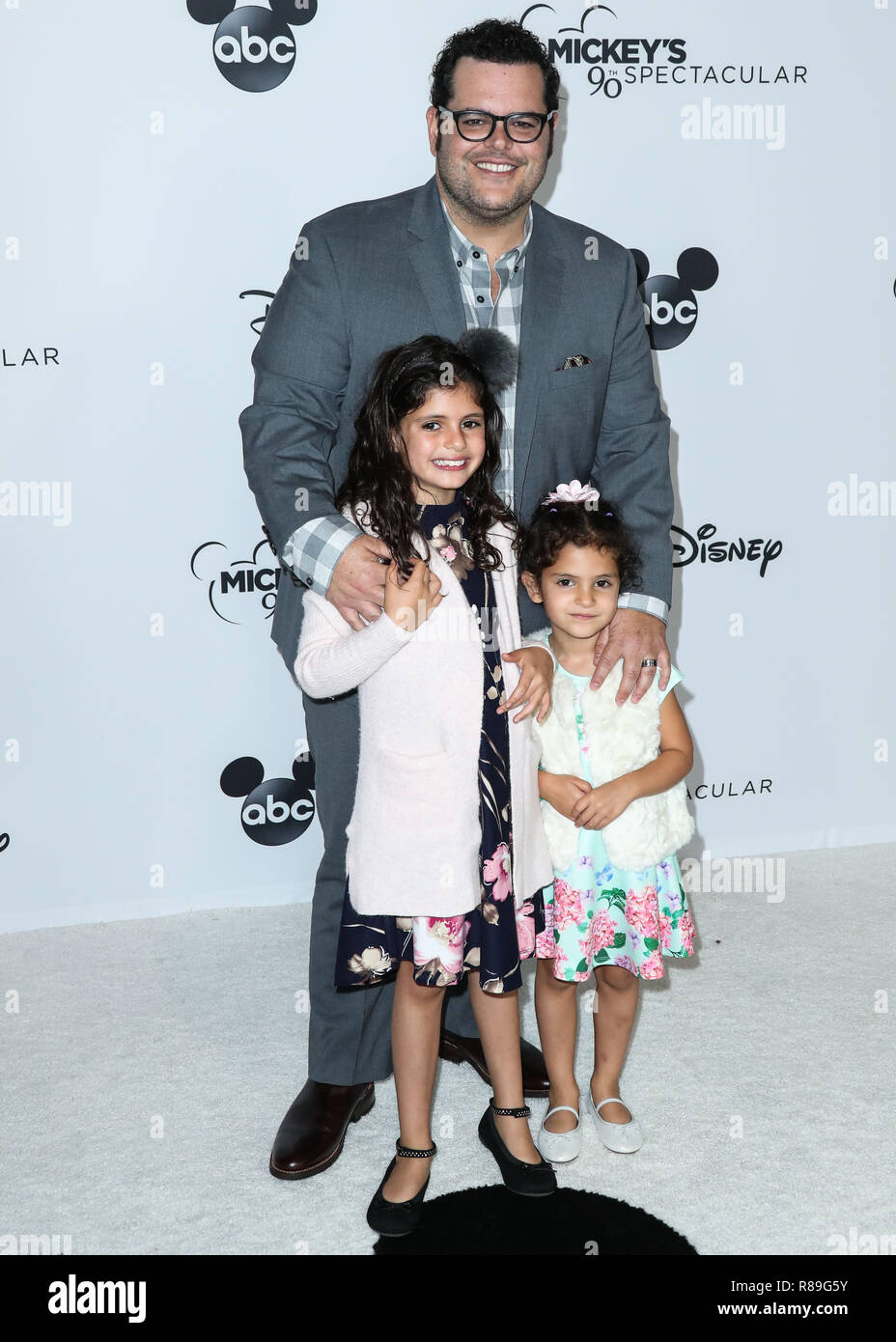 LOS ANGELES, CA, USA - OCTOBER 06: Josh Gad, Ava Gad, Isabella Gad at ...