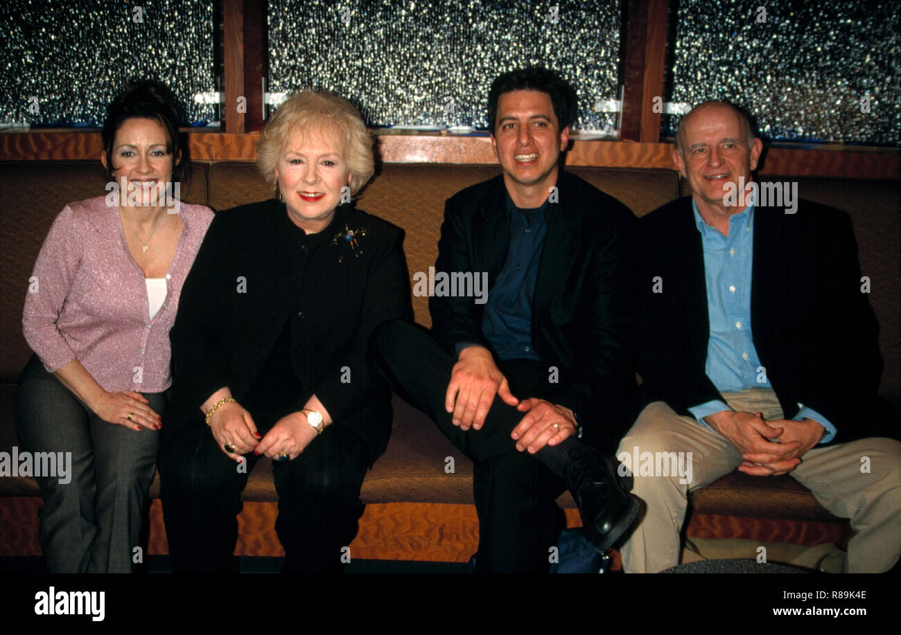 Peter Boyle Funeral Patricia Heaton