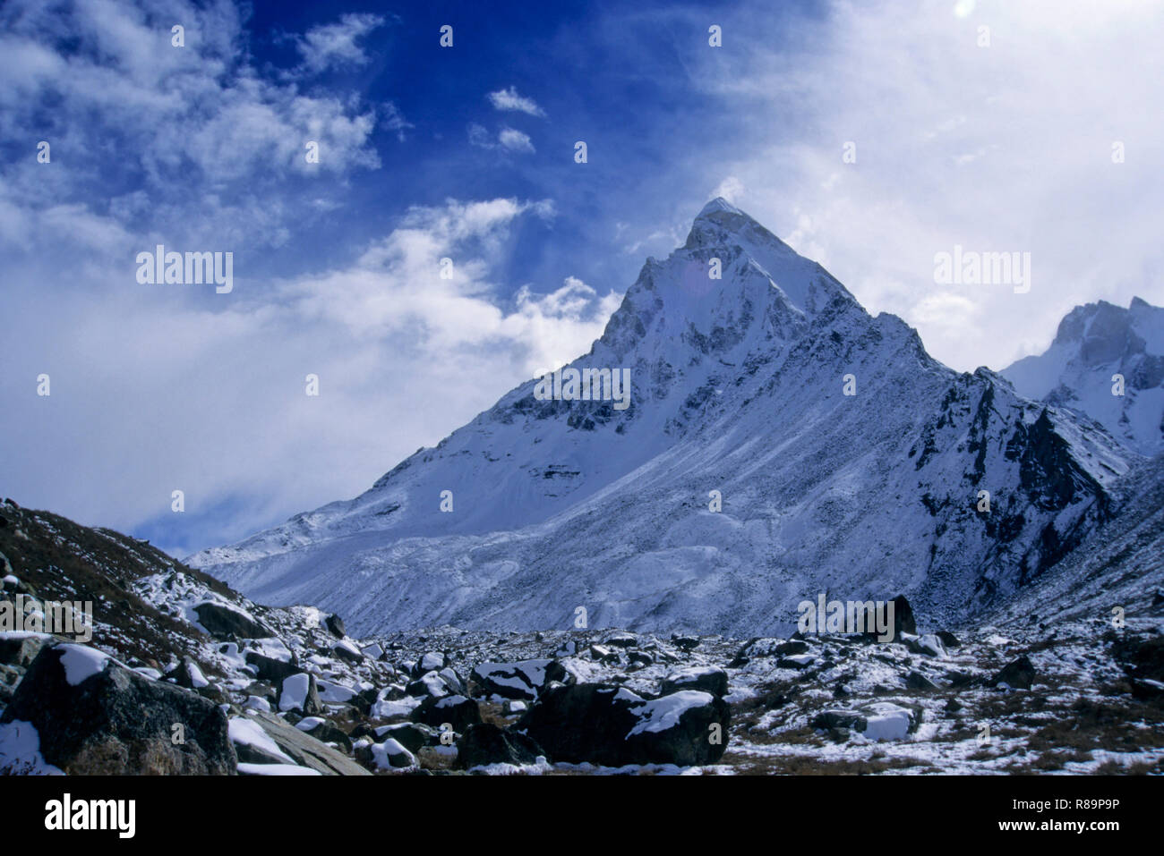 Tapovan hills hi-res stock photography and images - Alamy