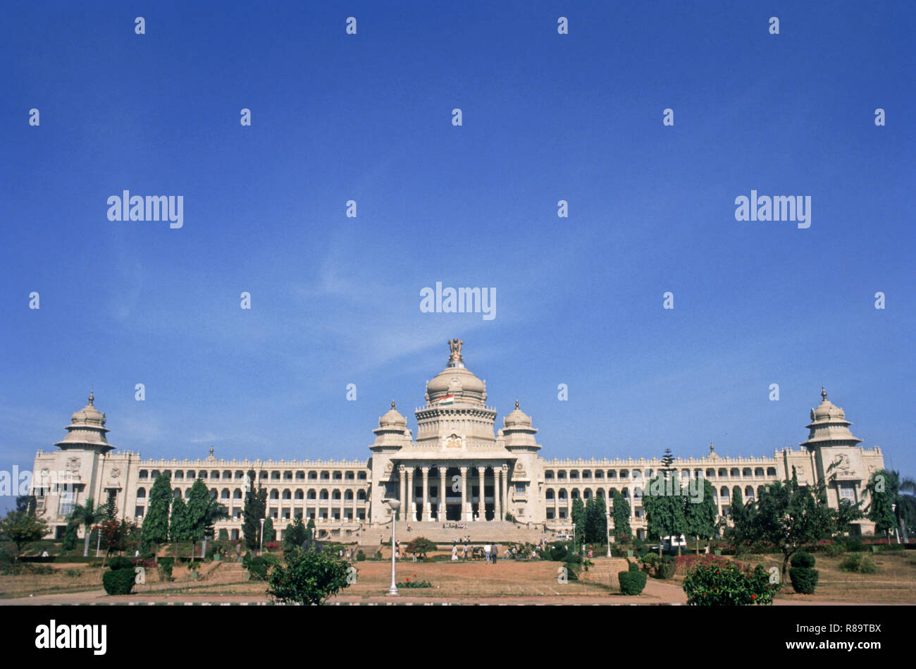 Vidhana soudha monuments bangalore hi-res stock photography and images ... Vidhana soudha monuments bangalore hi-res stock photography and images ...