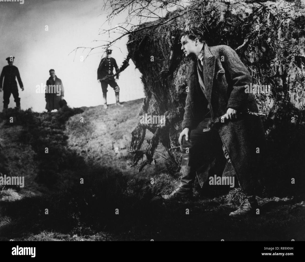 The Thirty-Nine Steps Year: 1935 UK Director: Alfred Hitchcock Robert ...