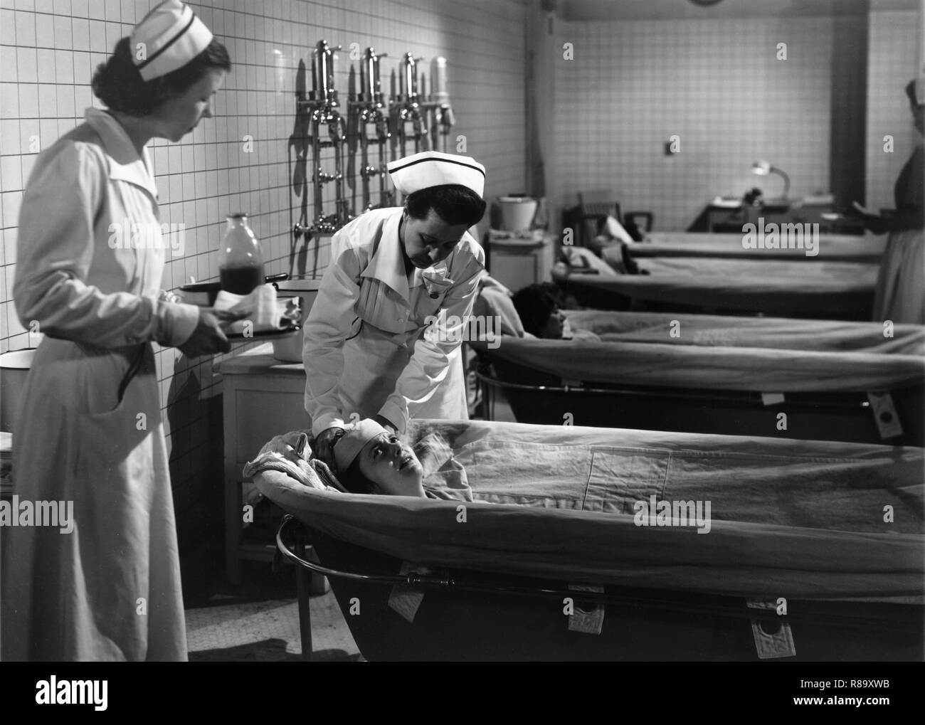 The snake pit year : 1948 hi-res stock photography and images - Alamy