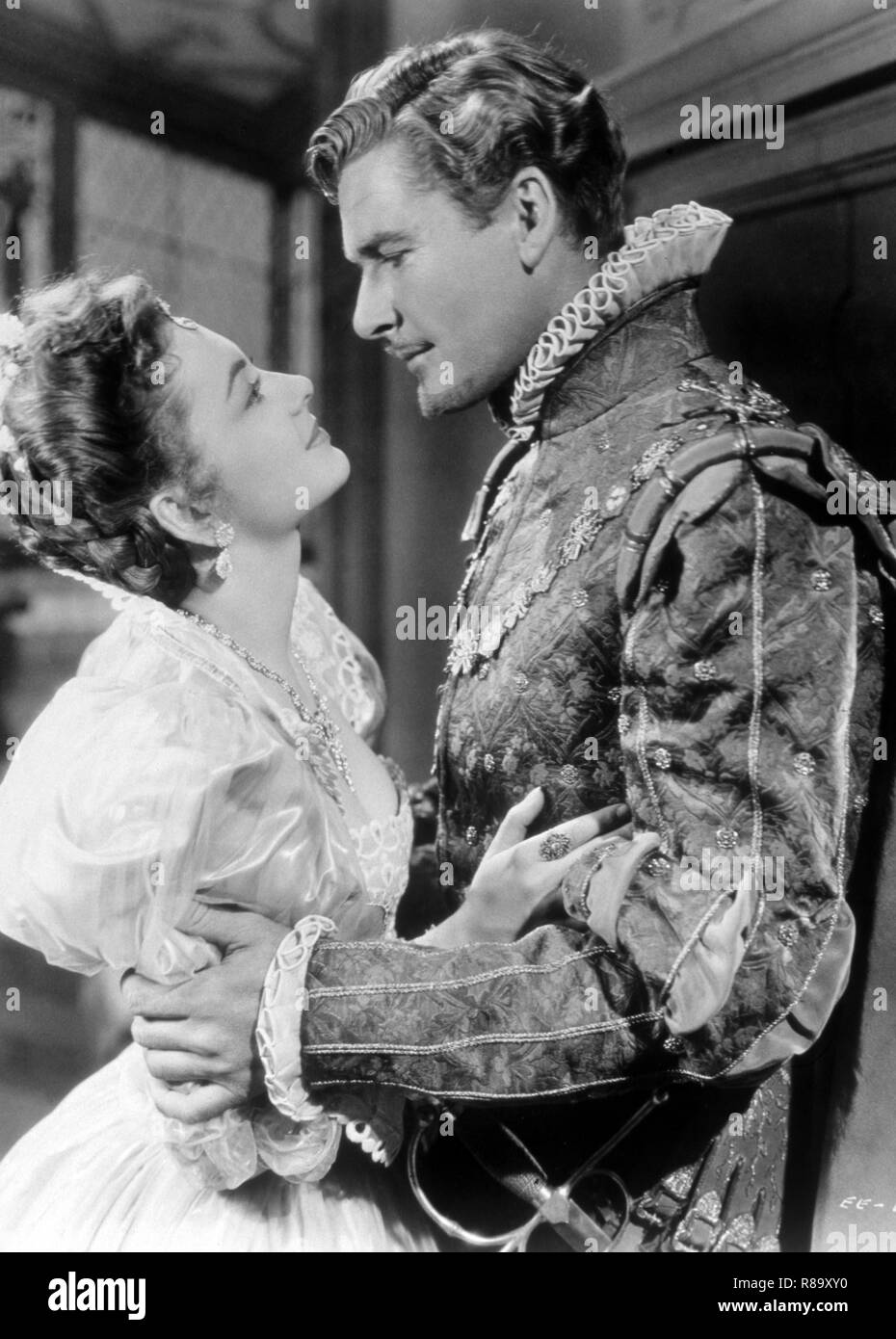The Private Lives of Elizabeth and Essex Year : 1939 USA Director ...