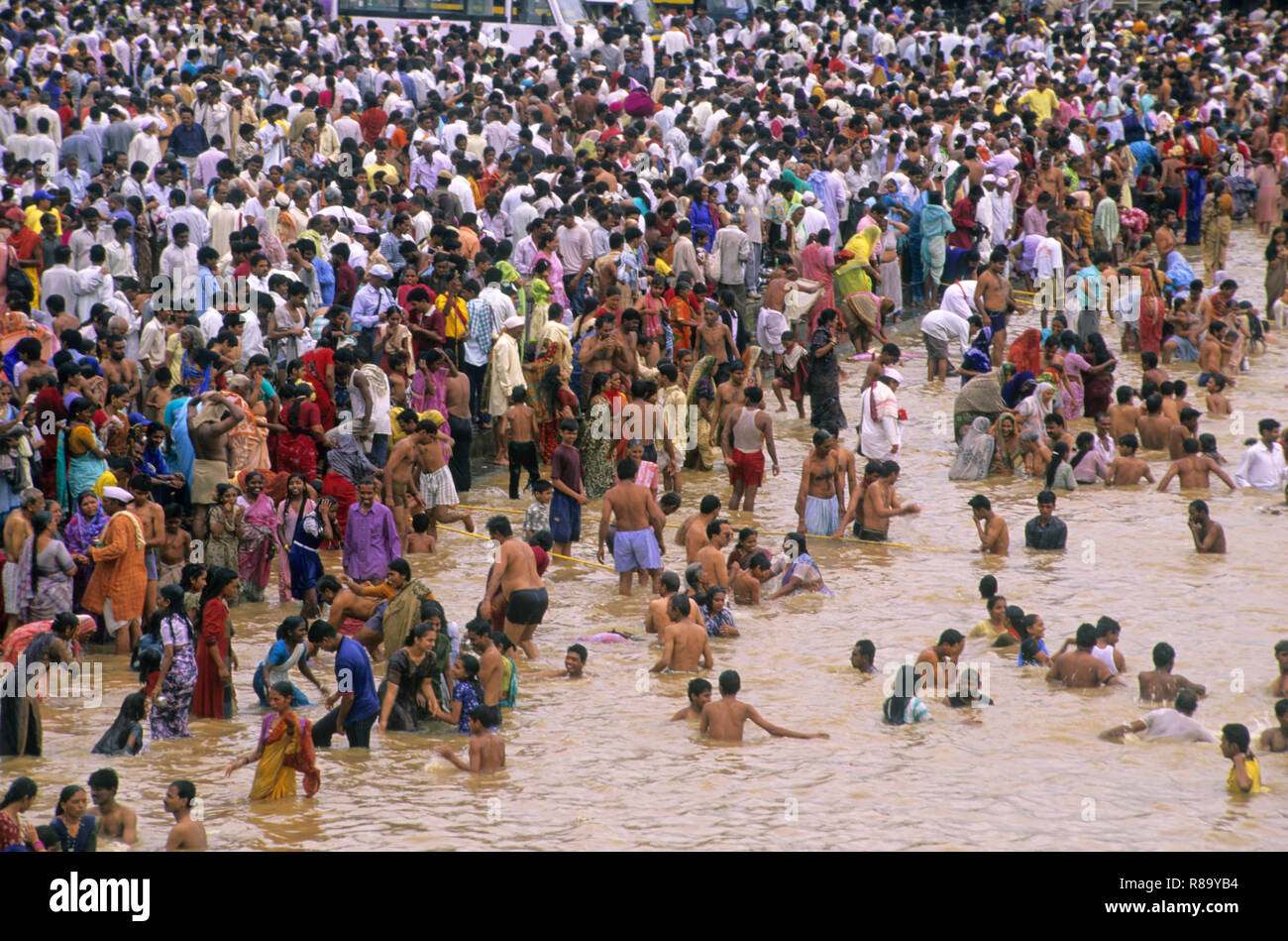 Huge crowd india hi-res stock photography and images - Alamy