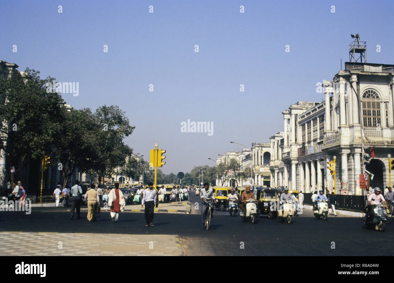 Delhi india street hi-res stock photography and images - Alamy