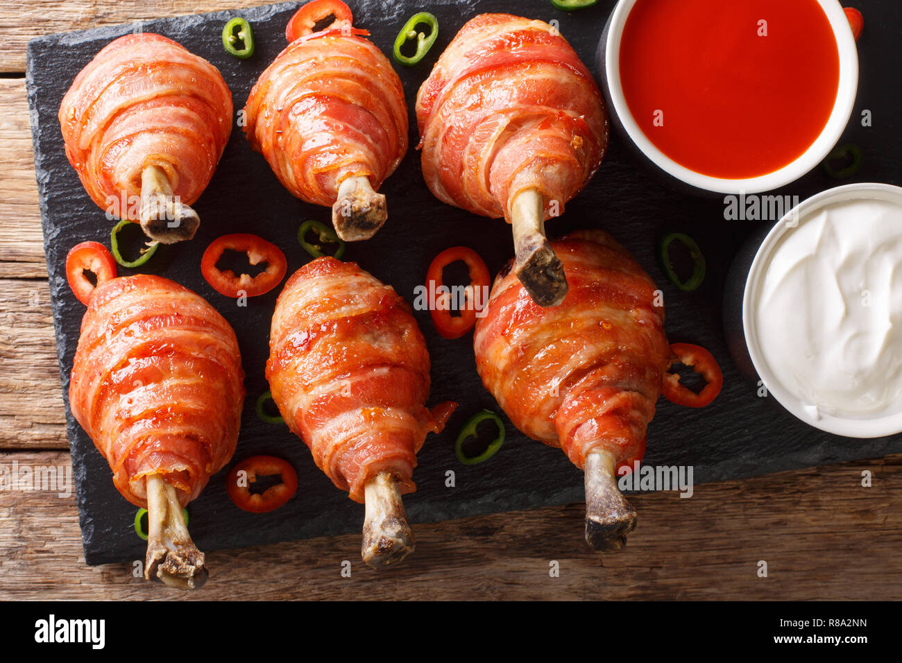 Chicken legs color table hi-res stock photography and images - Alamy