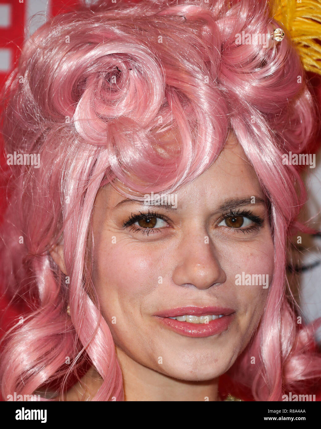HOLLYWOOD, LOS ANGELES, CA, USA - OCTOBER 27: Bethany Joy Lenz at Just ...