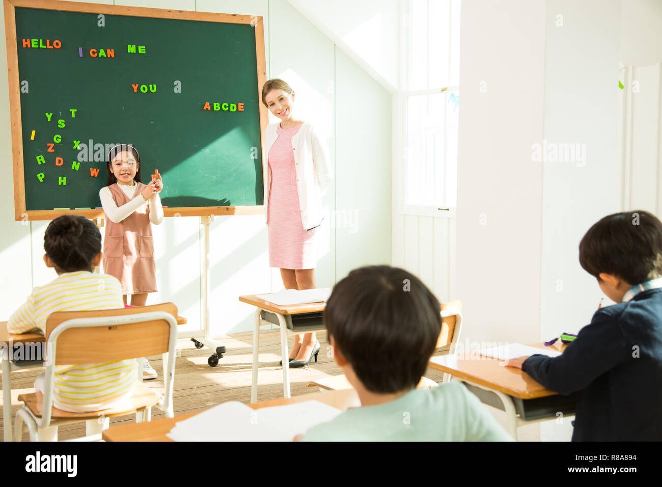 Child giving presentation class hi-res stock photography and images - Alamy