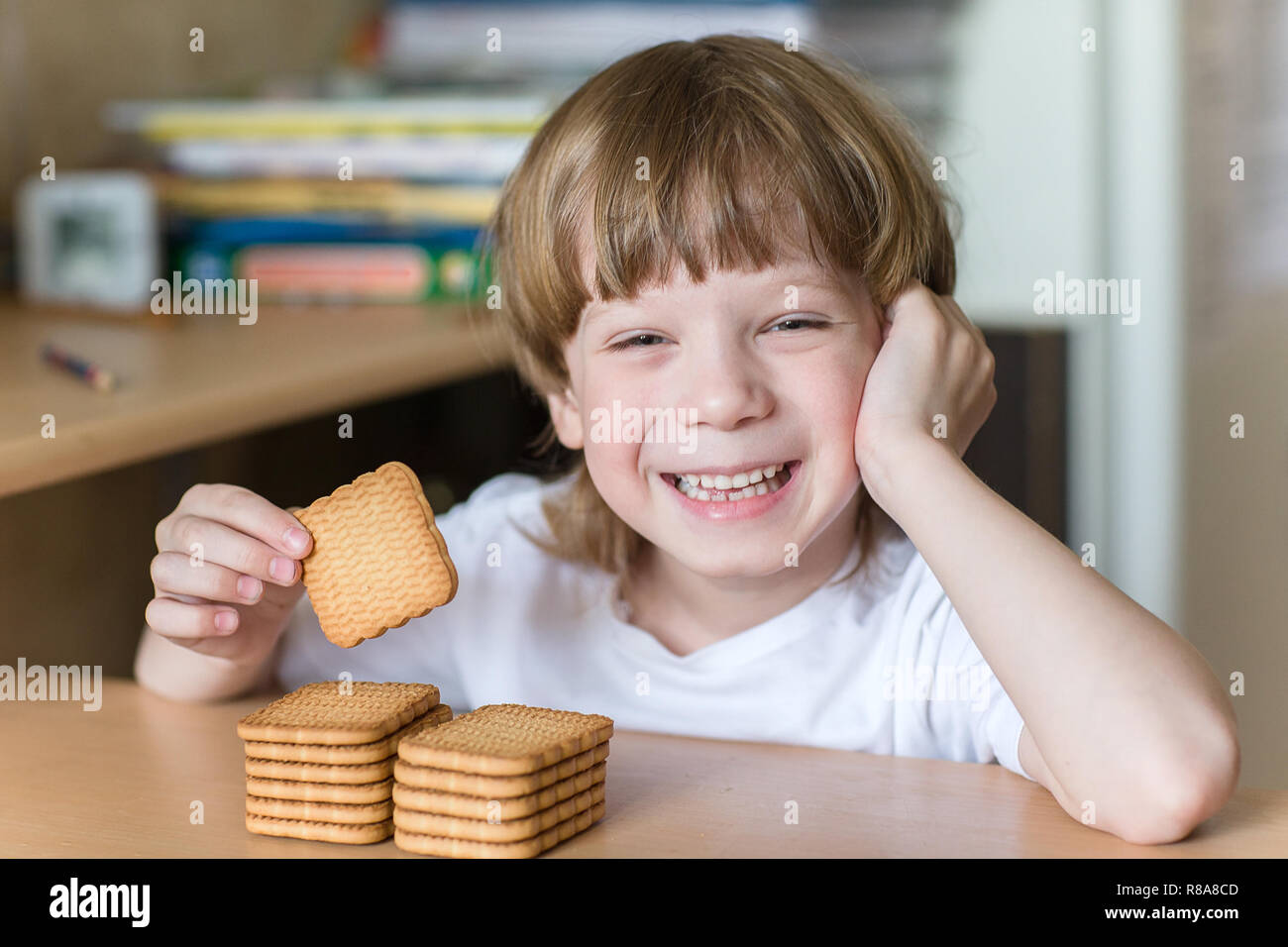 Rectangle shape for kids hi-res stock photography and images - Alamy