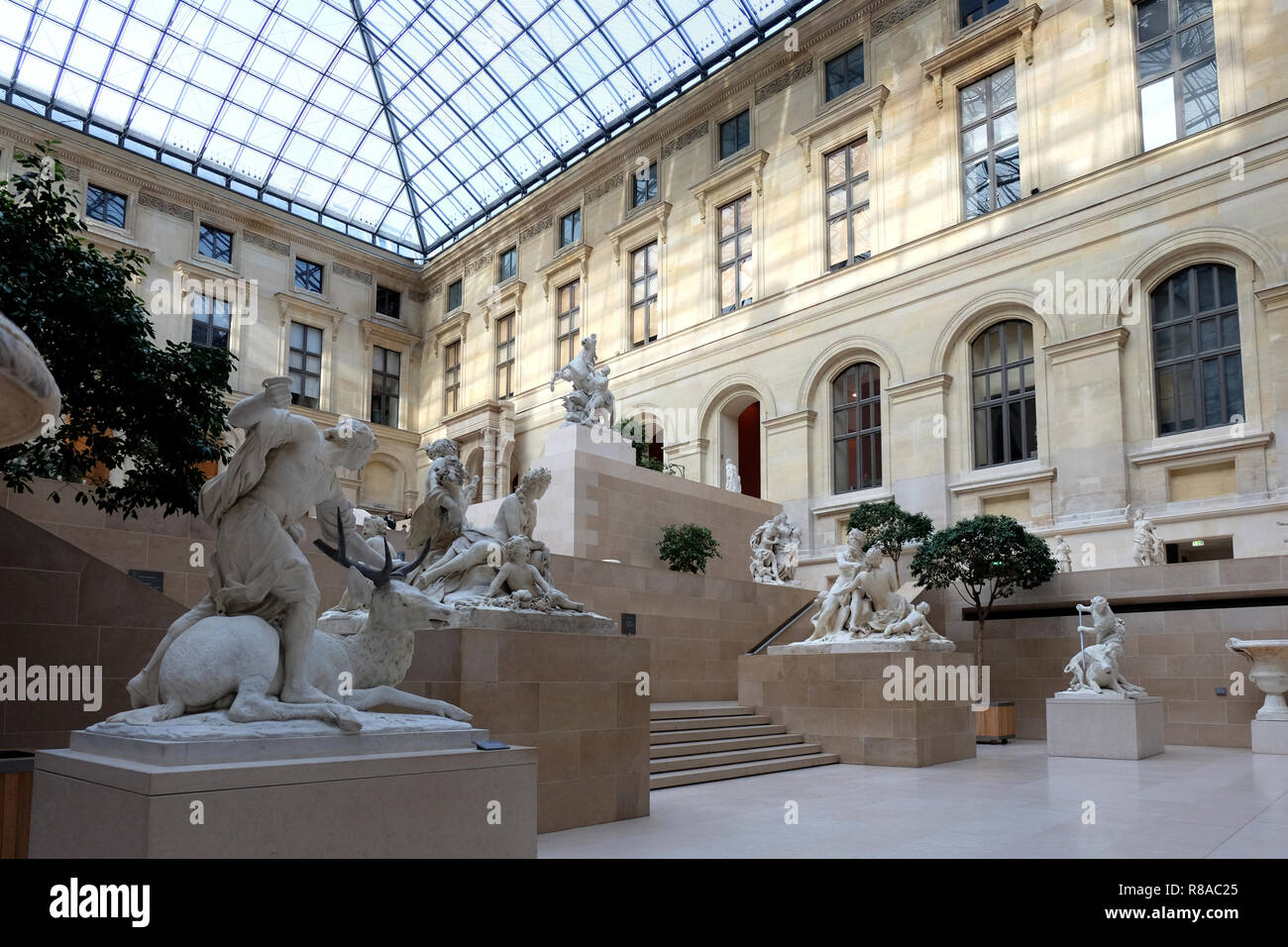 Louvre museum courtyard sculptures hi-res stock photography and images ...