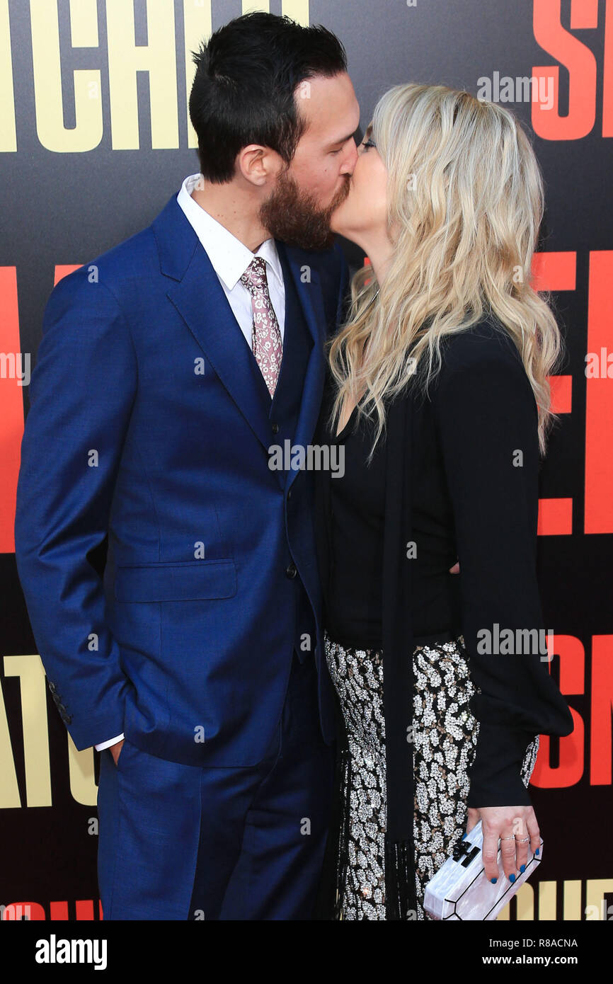 (FILE) Kate Hudson gives birth to a daughter, Rani Rose, with Danny ...