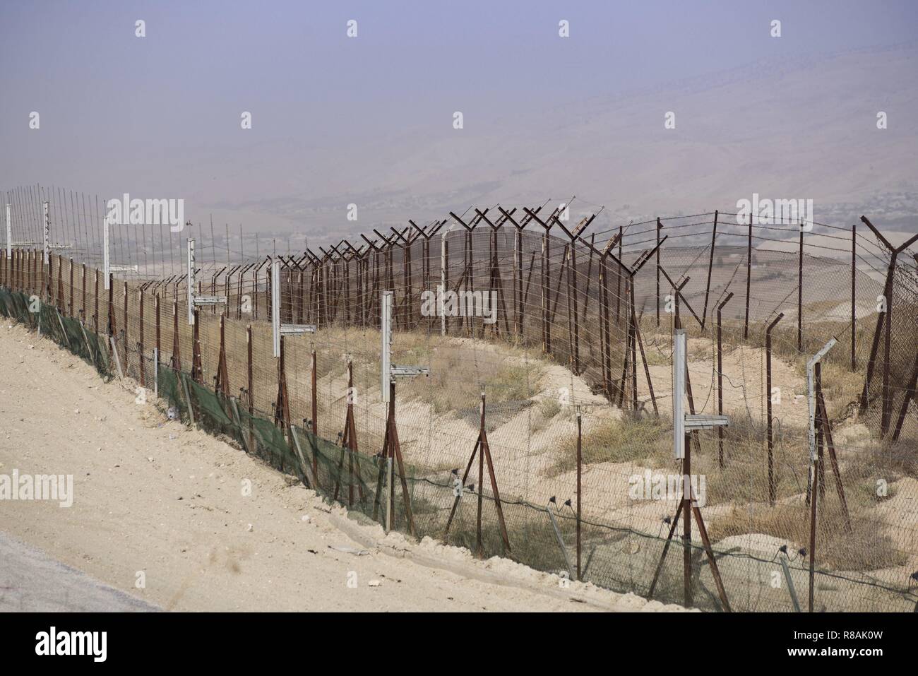 Westbank barrier hi-res stock photography and images - Alamy