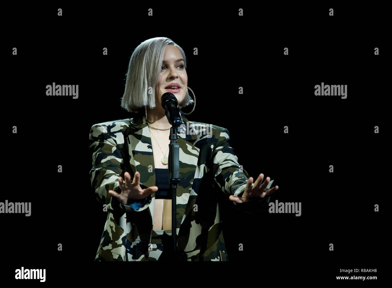 ANNE MARIE, singer, singing, singing, concert, The Dome, music show ...