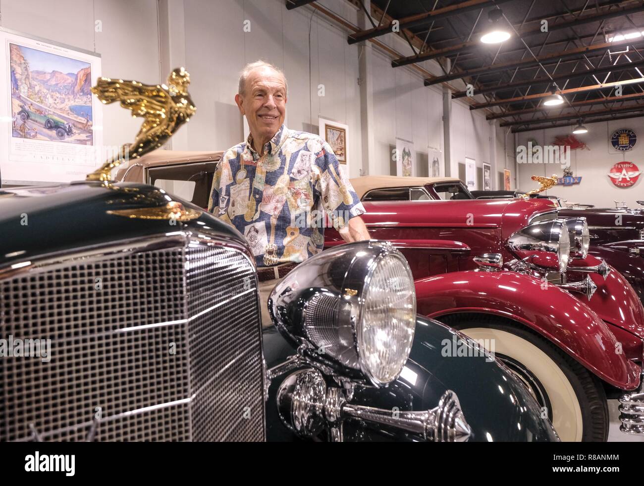 Los Angeles, California, USA. 6th Nov, 2018. Aaron Weiss, an ultra ...