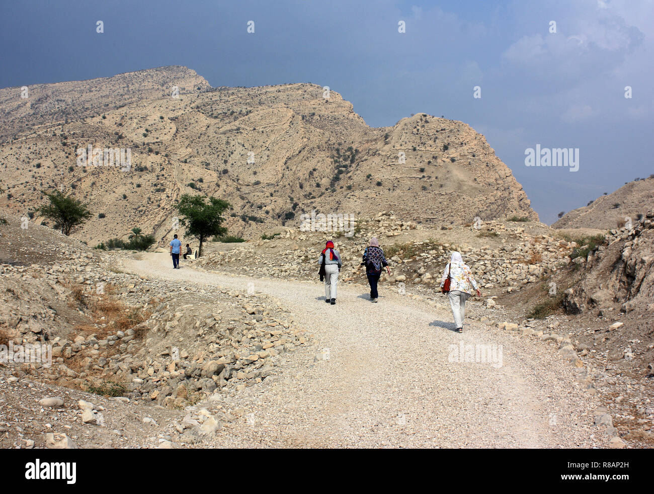 Bishapur, Iran. 18th Oct, 2018. Iran - tourist group on the grounds of ...
