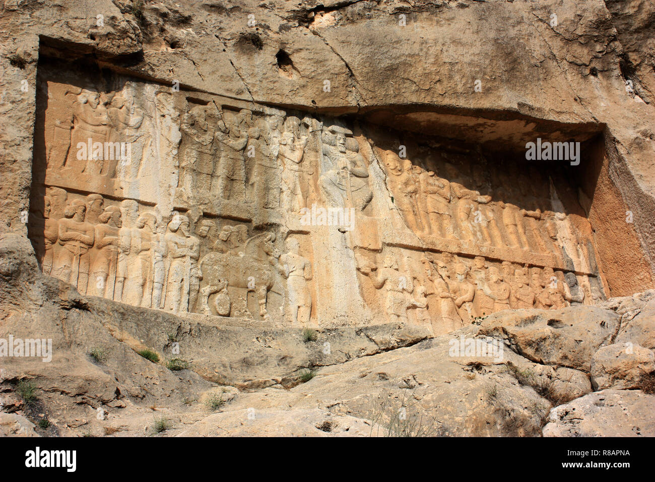 Bishapur, Iran. 18th Oct, 2018. Iran - rock relief in the valley Tang e ...