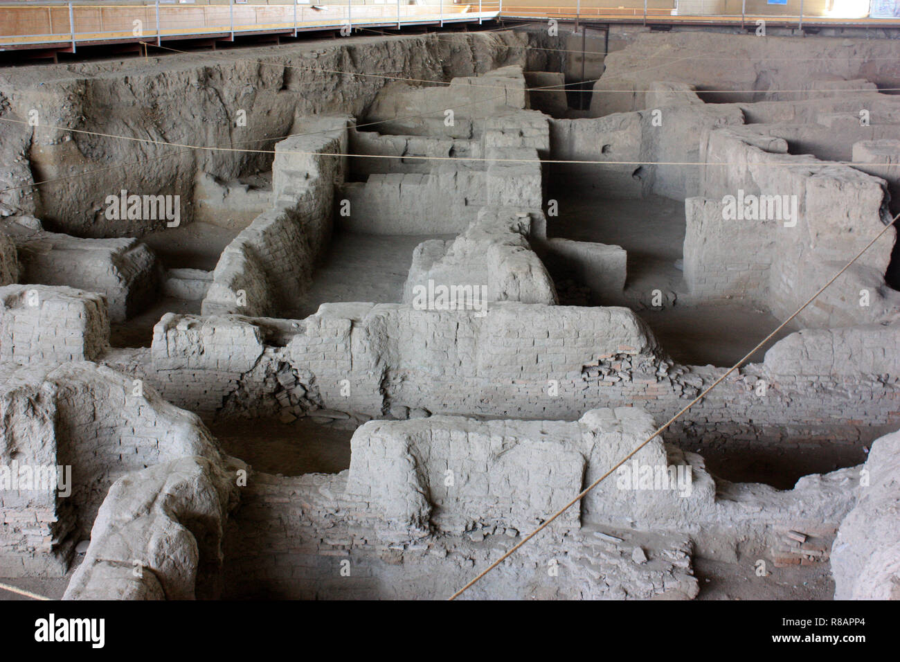 Hamadan, Iran. 15th Oct, 2018. Iran - Excavations at the Tepe Hagmatana ...