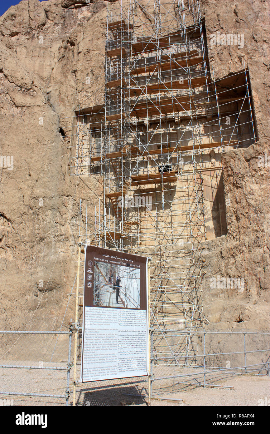 King xerxes hi-res stock photography and images - Alamy