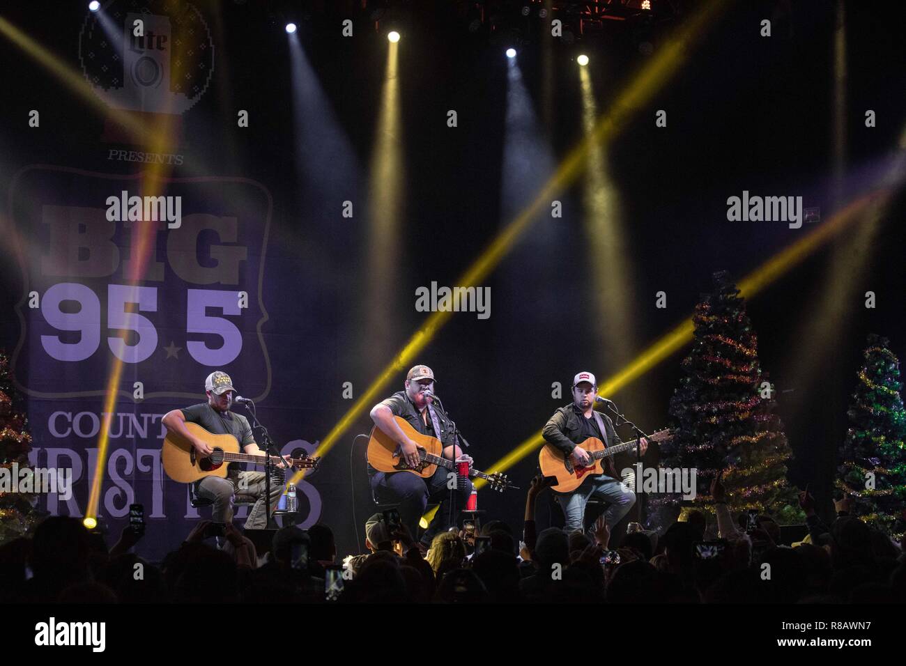 Luke combs christmas hi-res stock photography and images - Alamy