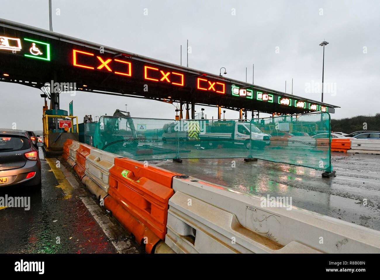 Toll booth severn bridge hi-res stock photography and images - Alamy