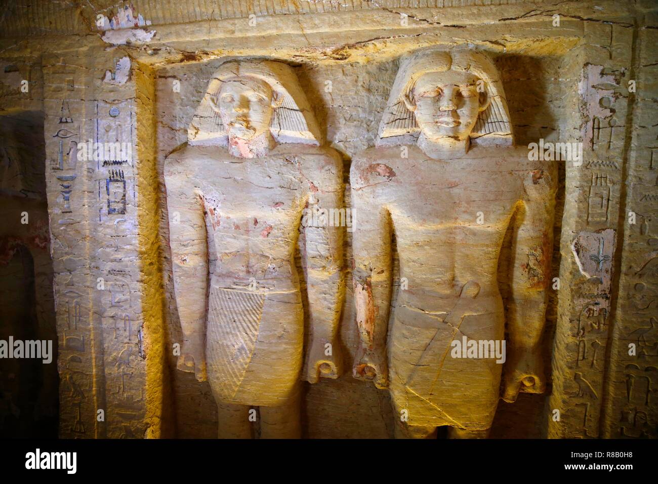 Giza, Egypt. 15th Dec, 2018. A view inside a recently uncovered tomb of ...
