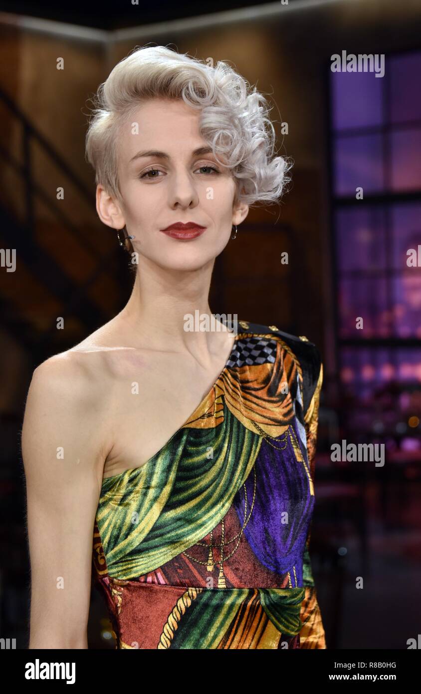 Classify Austrian Lisa Eckhart