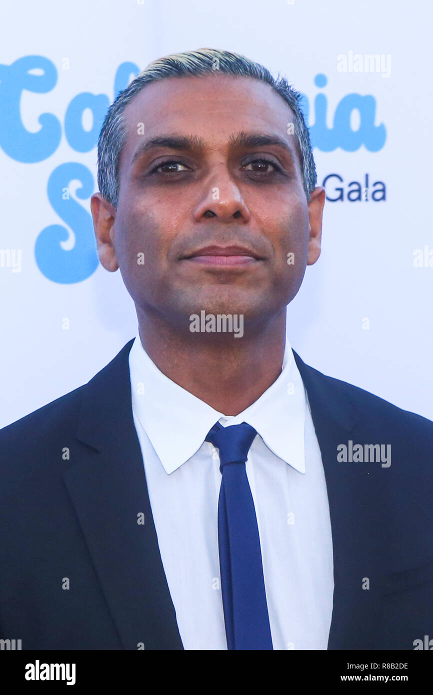 LOS ANGELES, CA, USA - SEPTEMBER 27: Tony Kanal at the Los Angeles ...