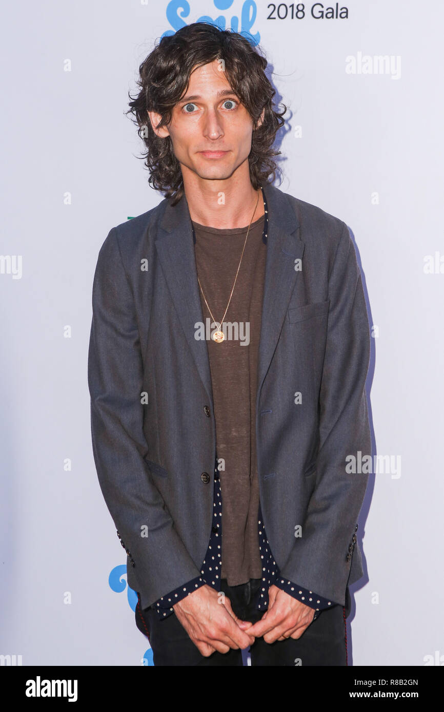 Nick valensi hi-res stock photography and images - Alamy