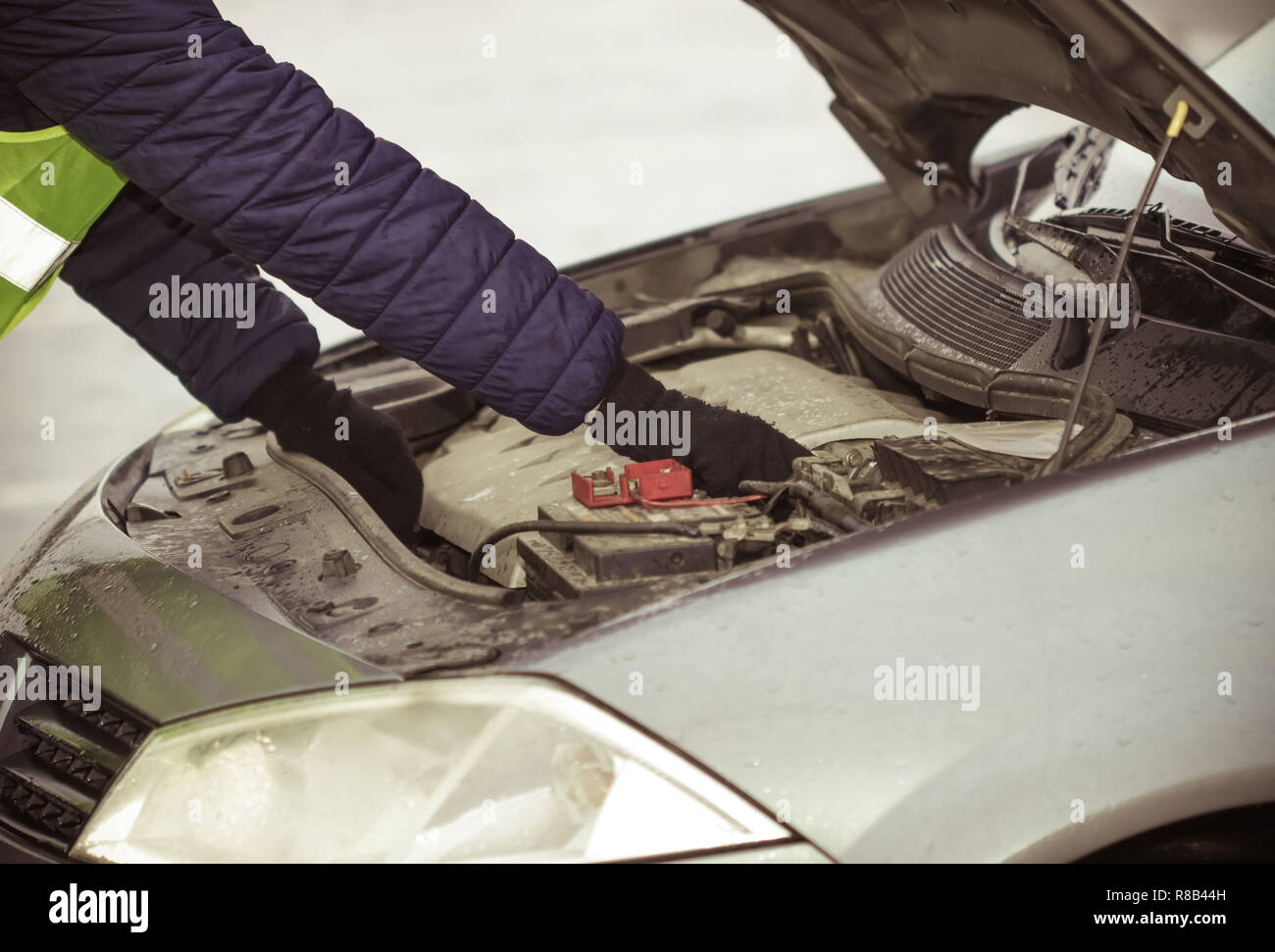 Repairing a broken car Stock Photo - Alamy