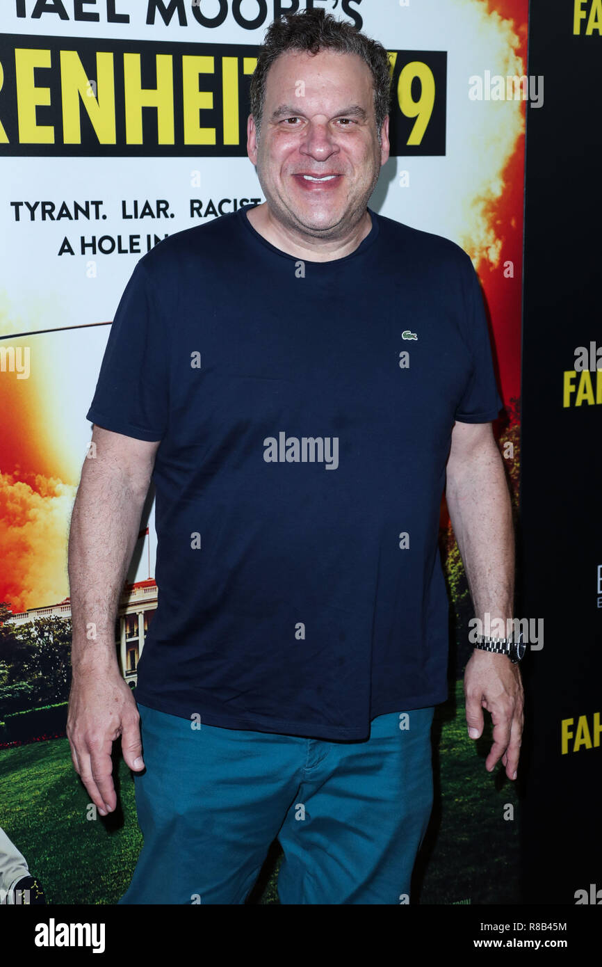 BEVERLY HILLS, LOS ANGELES, CA, USA - SEPTEMBER 19: Jeff Garlin at the ...