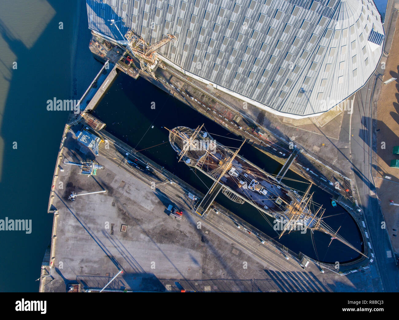 HMS Gannet, 1878 Royal Navy Doterel-class screw sloop, with both sails ...