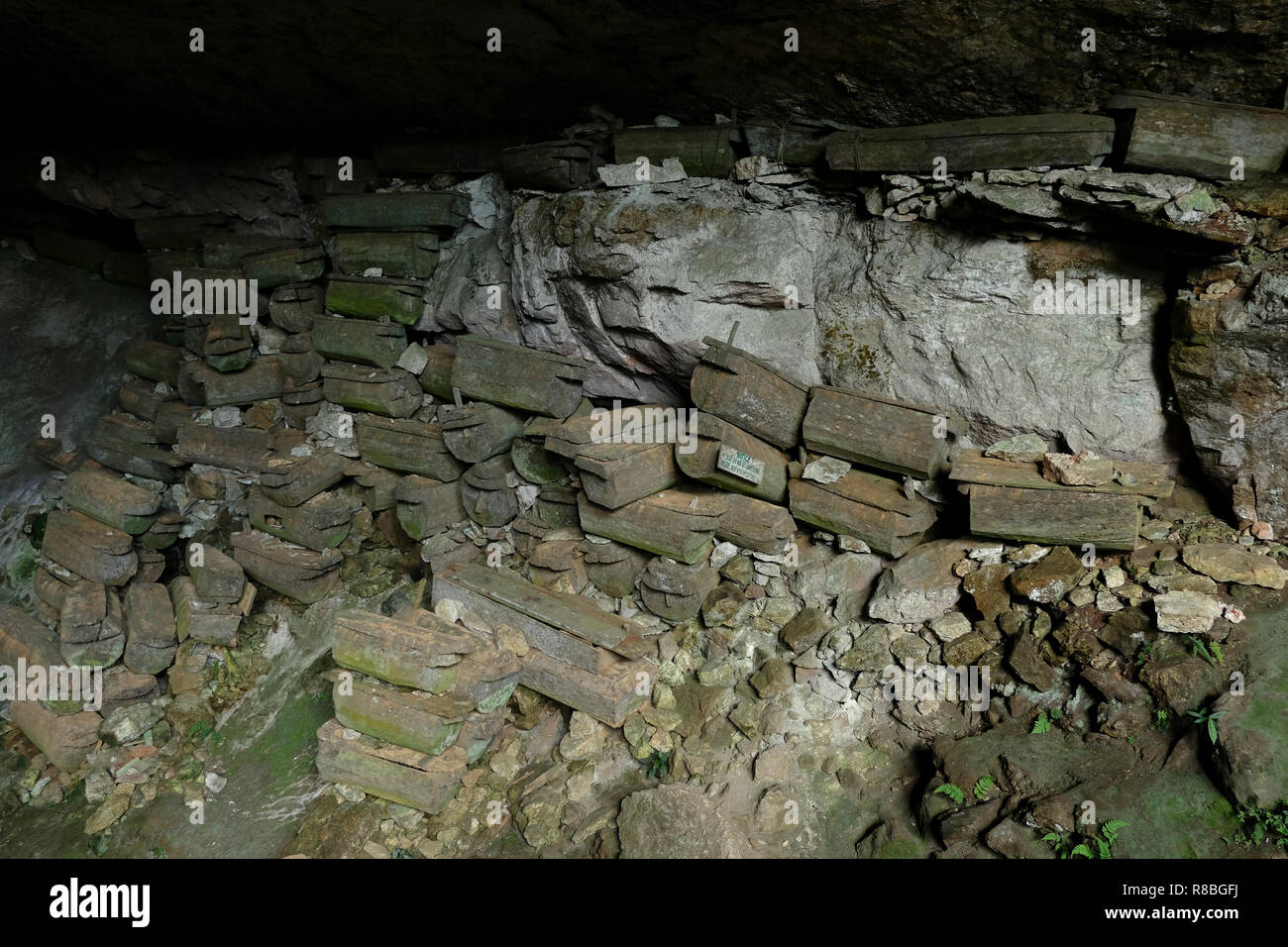 Ancient coffins stacked one after another at the entrance to Lumiang ...