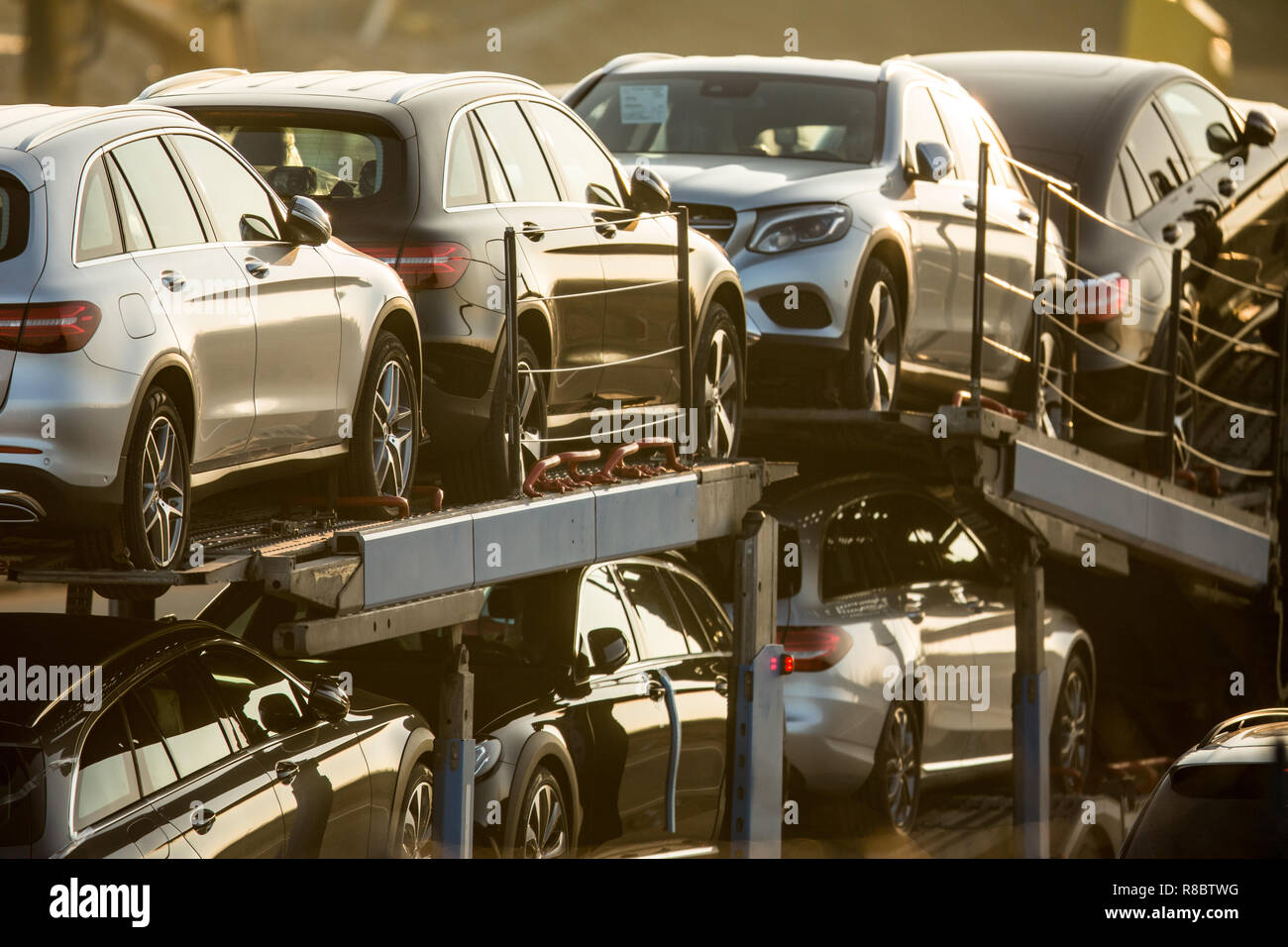 Automobile transported on truck hi-res stock photography and images - Alamy
