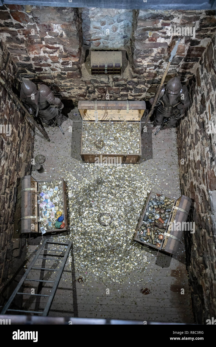 Medieval castle interior weapons hi-res stock photography and images ...