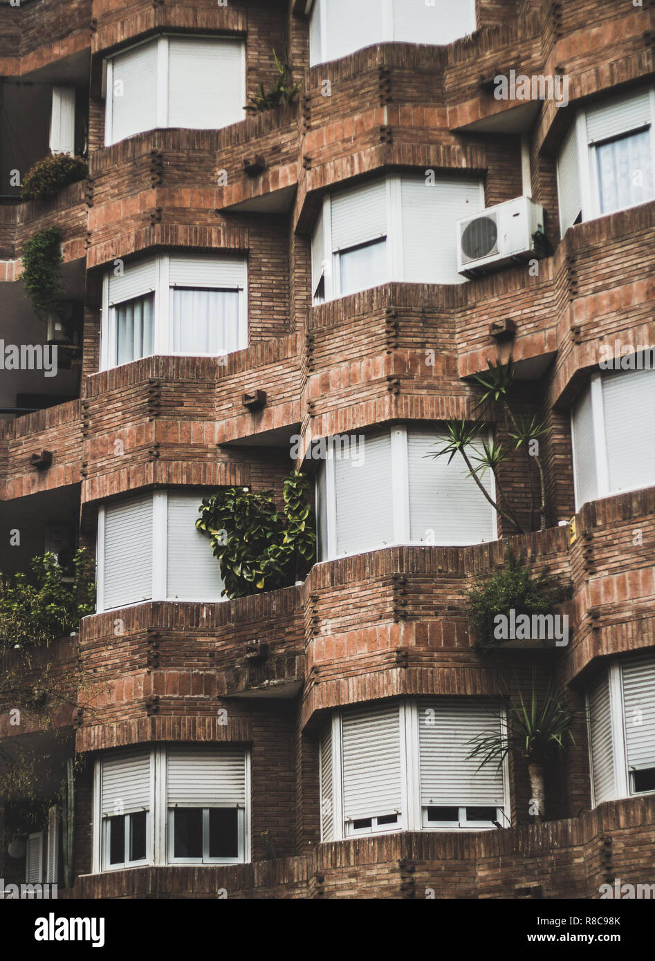 Red building barcelona hi-res stock photography and images - Alamy