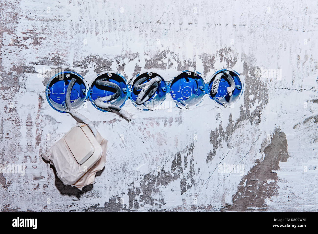 Five sockets when mounting without a cover. During the repair. open the ...