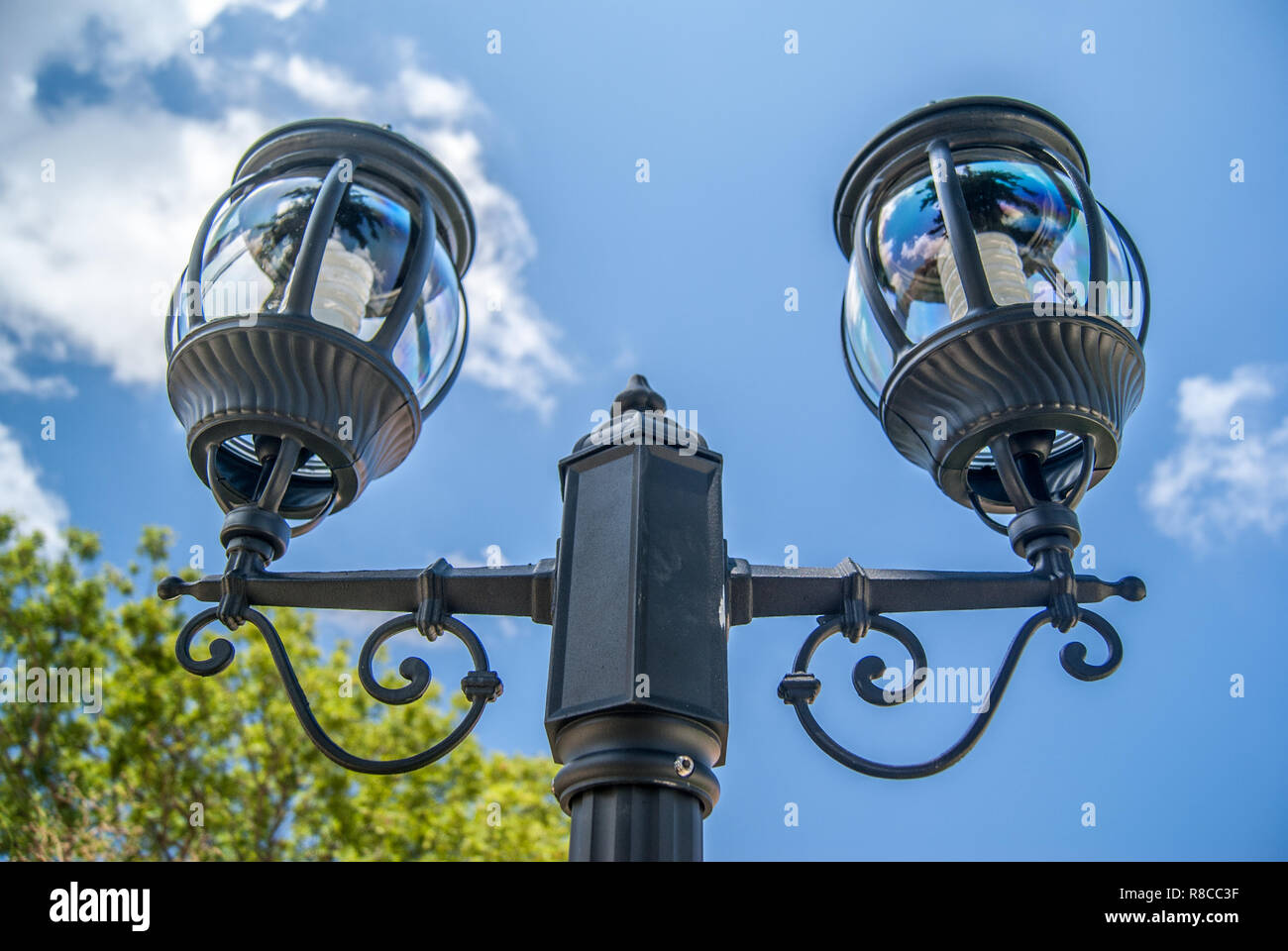 Streetlight effect hi-res stock photography and images - Alamy