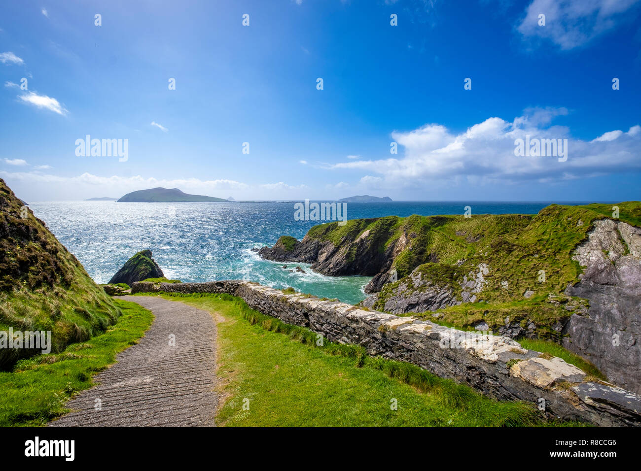 old Dunquin Pier for boattrip to the Blasket Islands Stock Photo - Alamy