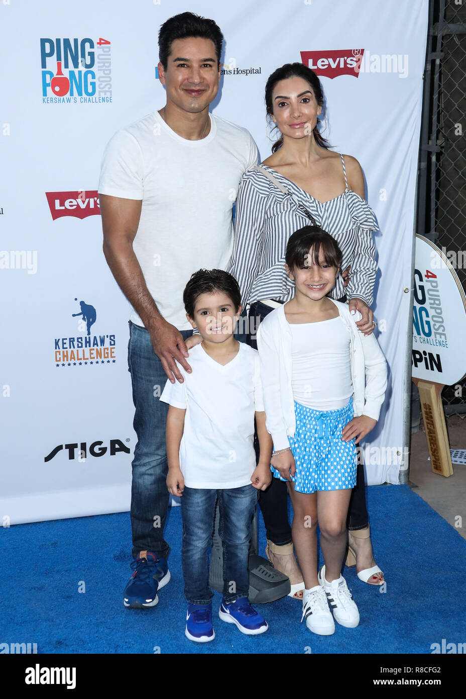 LOS ANGELES, CA, USA - AUGUST 23: Mario Lopez, Courtney Laine Mazza ...