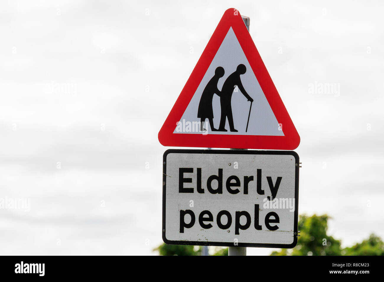 Old people crossing sign hi-res stock photography and images - Alamy