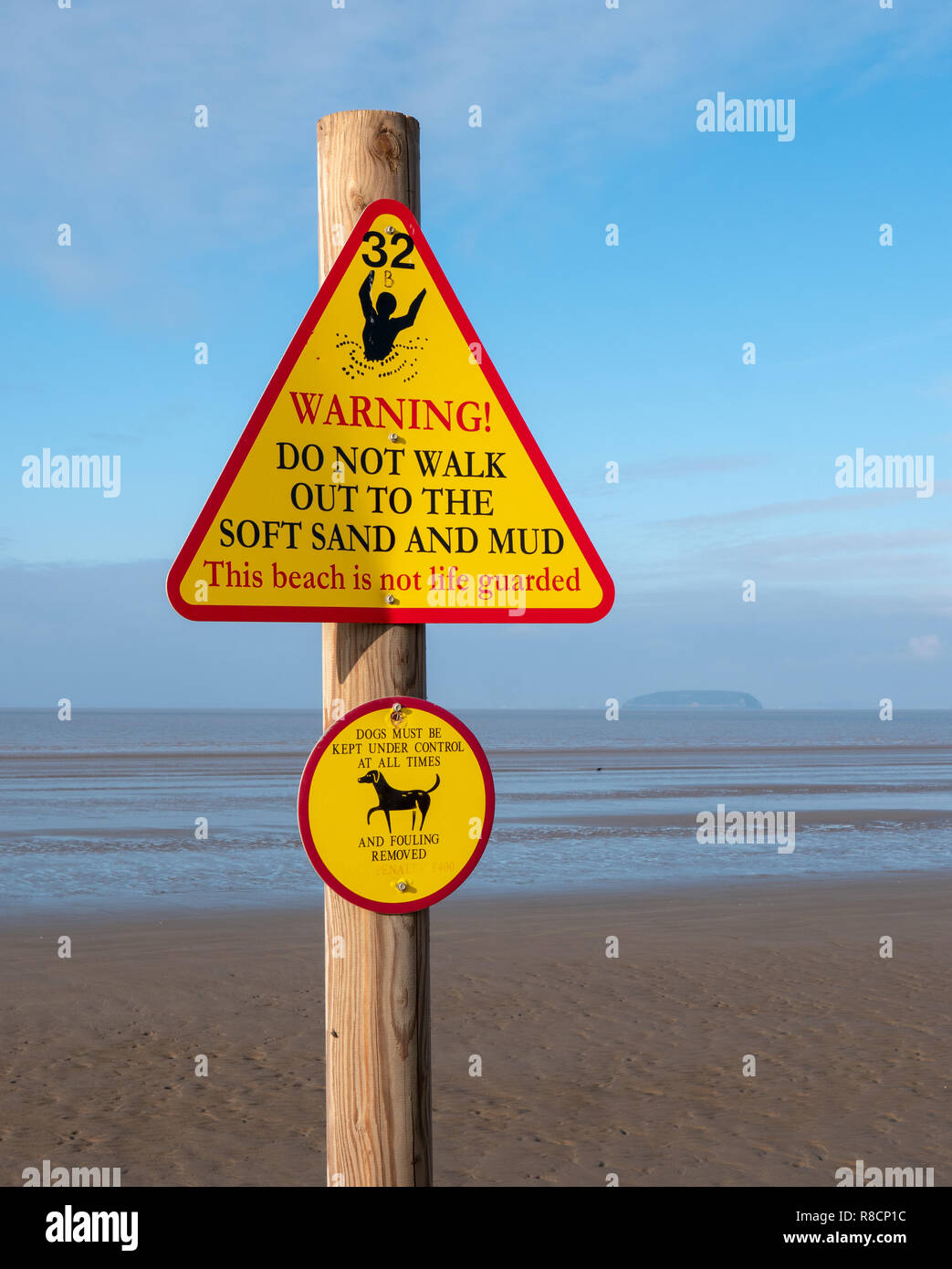 Hazard triangle hi-res stock photography and images - Alamy